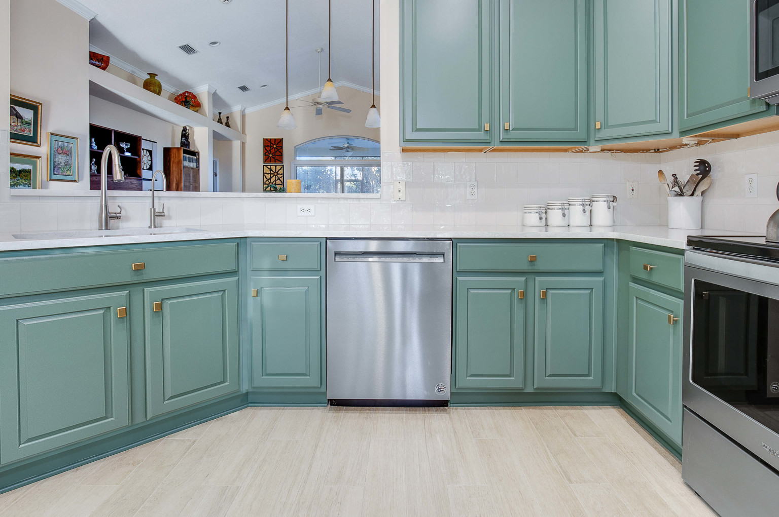 Our Favorite Cabinet Color Trends this Summer | N-Hance of Northwest Jersey