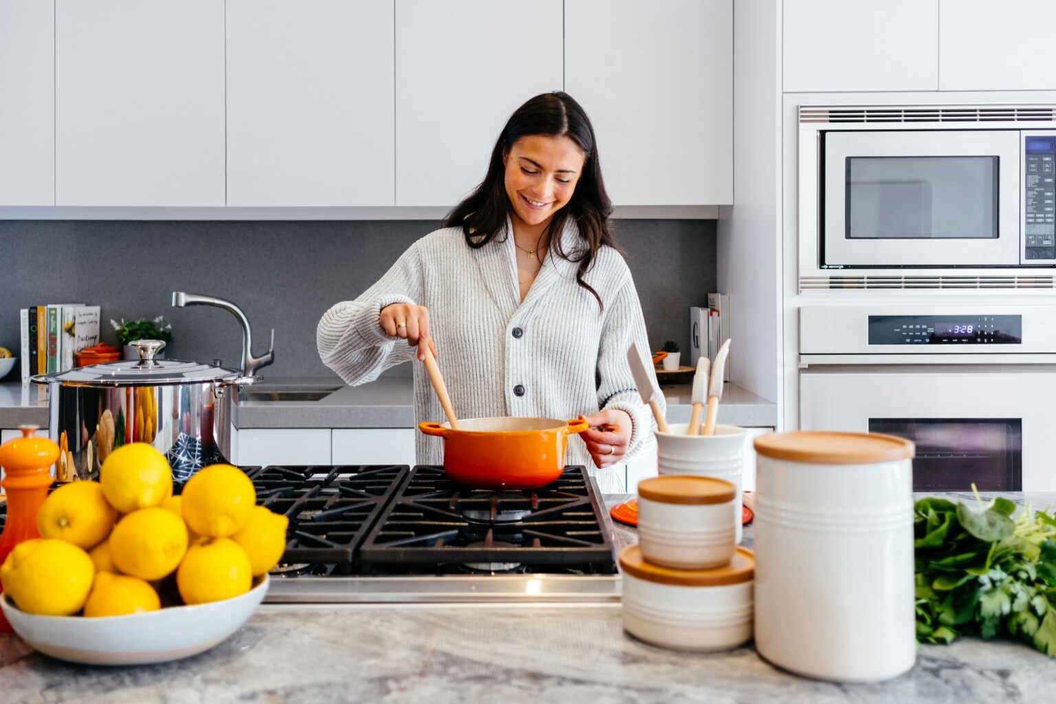 Unlock the Full Potential of Your Kitchen Cabinets with These Smart ...